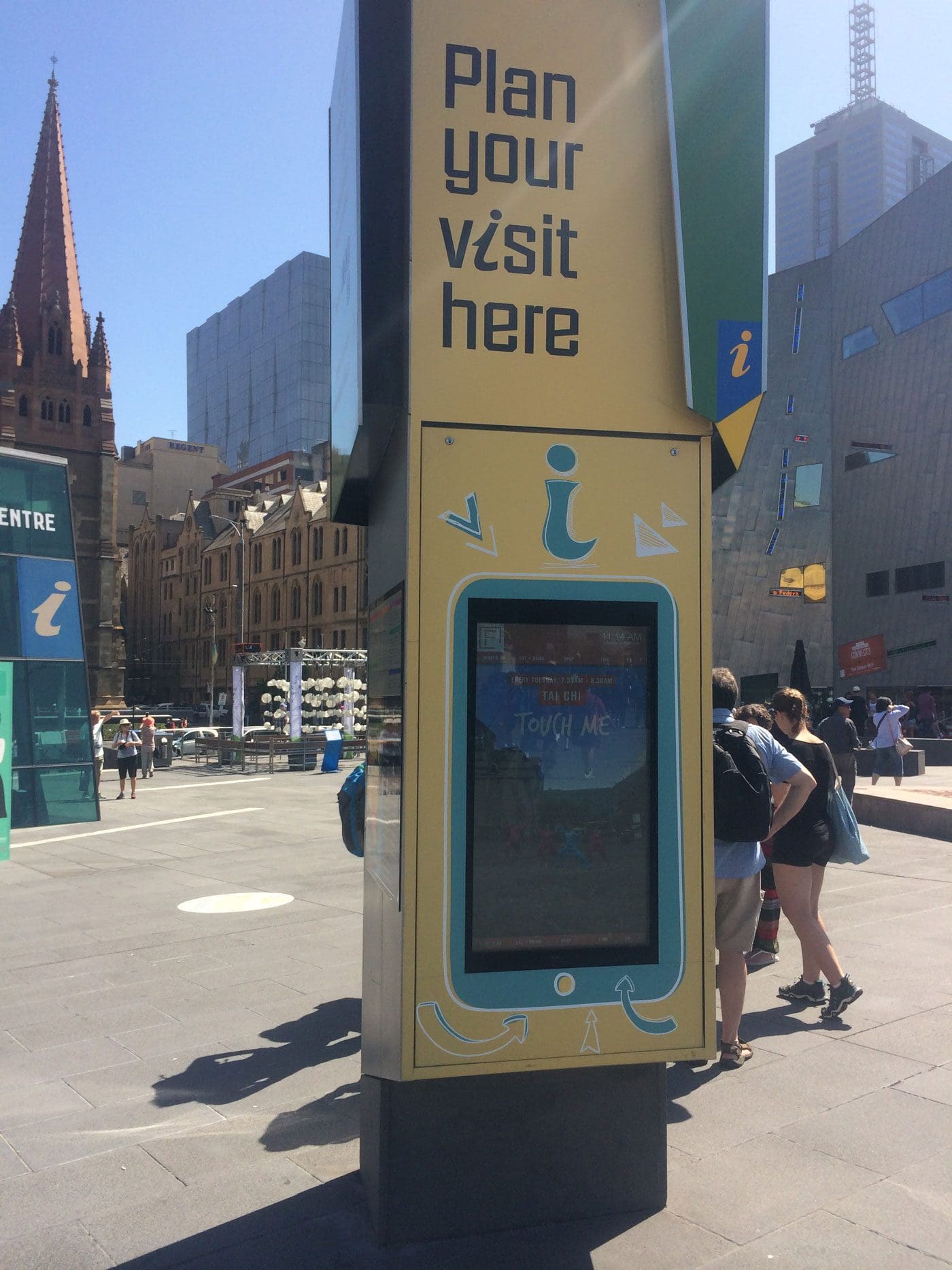 Digital Bus Stop Totem with inbuilt Voice Annunciator - MetroSpec