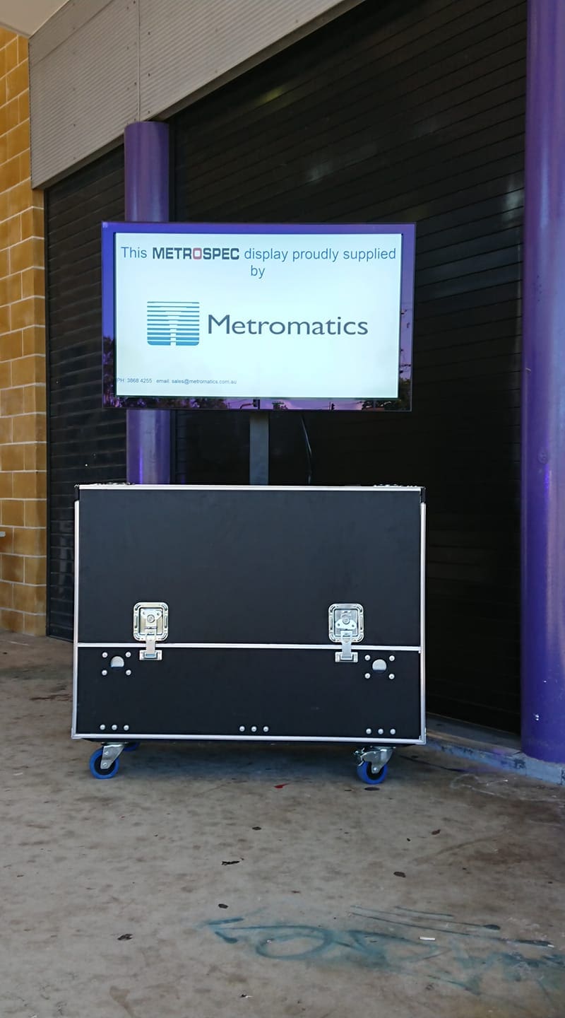 Outdoor Portable Digital Signage - LCD Screen | MetroSpec