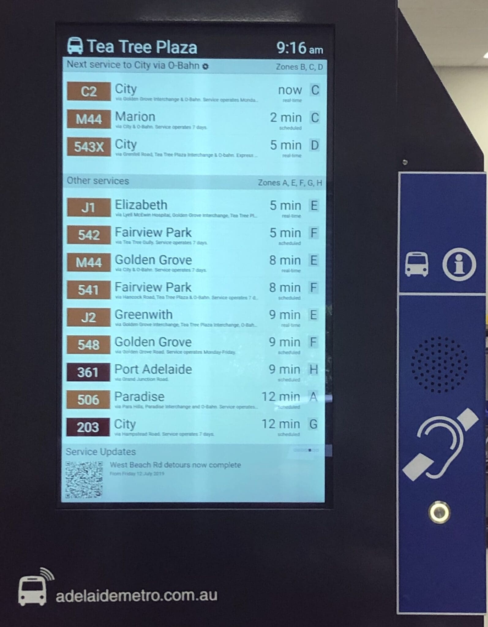 Digital Bus Stop Totem with inbuilt Voice Annunciator - MetroSpec