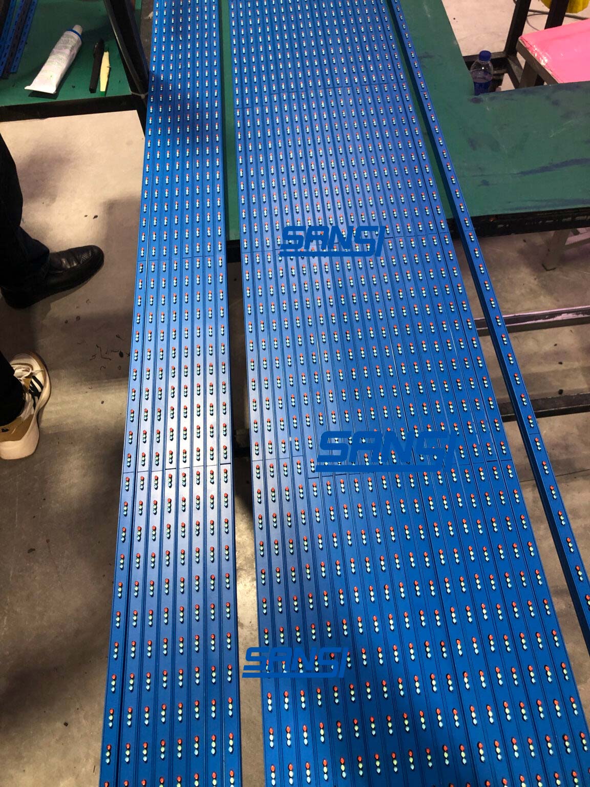 LED Display Sticks | LED Video Walls | Metromatics